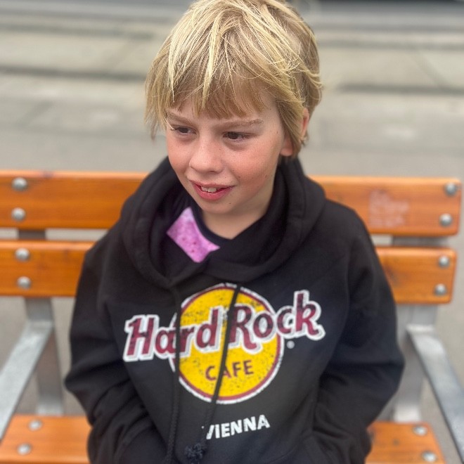 Young Lives vs Cancer - Melissa Elliott